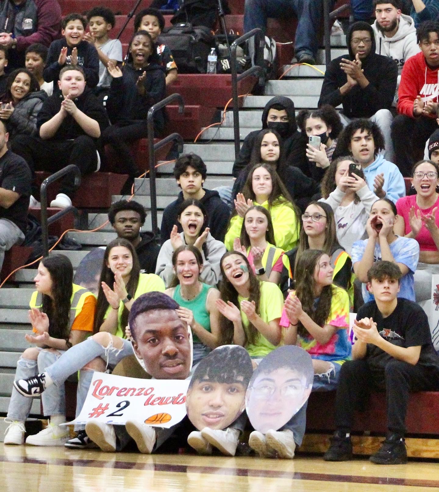 Communities rally around sports teams | News, Sports, Jobs - Observer Today